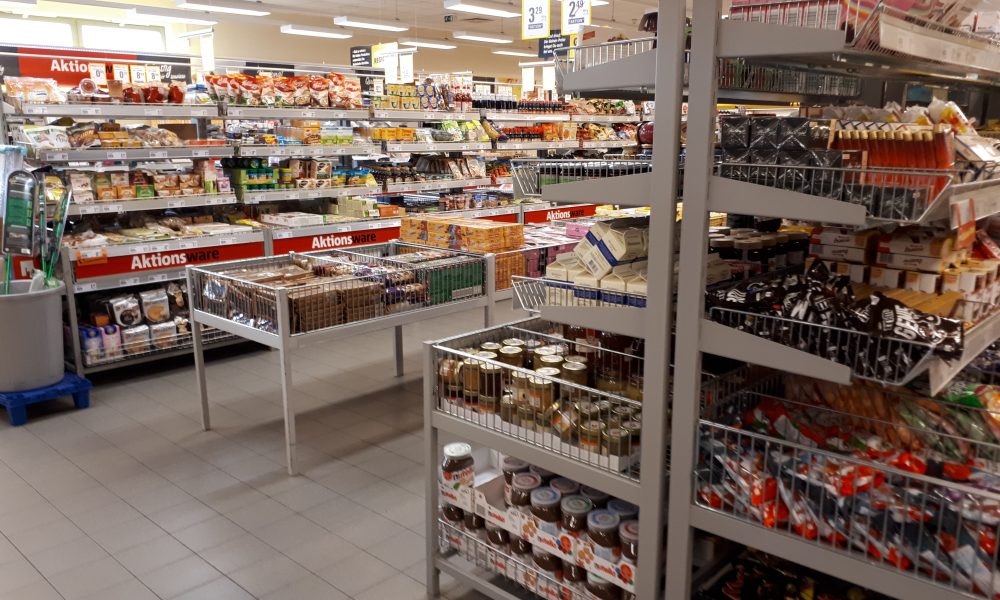 Der schwarze Netto mit dem Hund - Supermarkt Inside